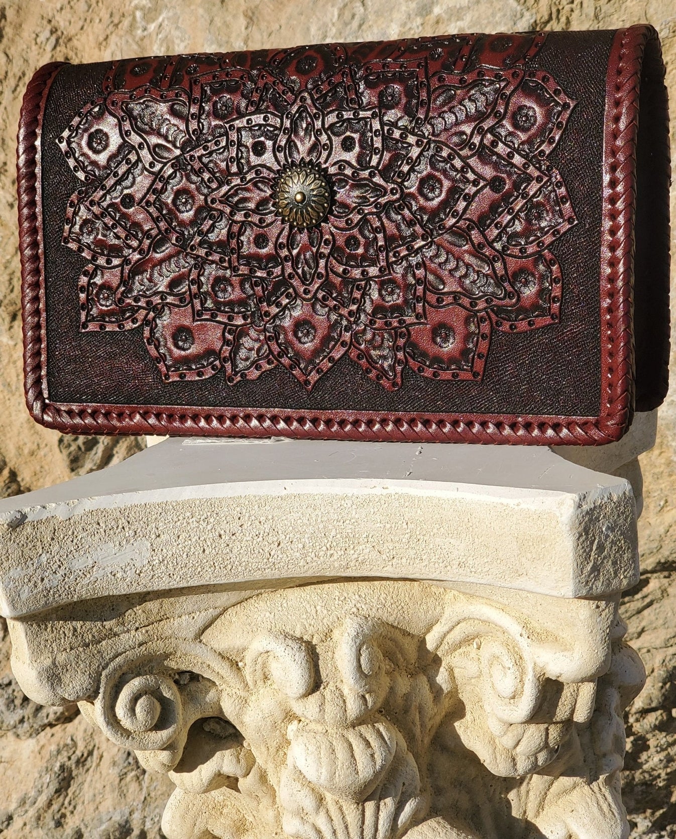 Brown Cecilia Handbag | Handcrafted Women's Purse | MIOHERMOSA